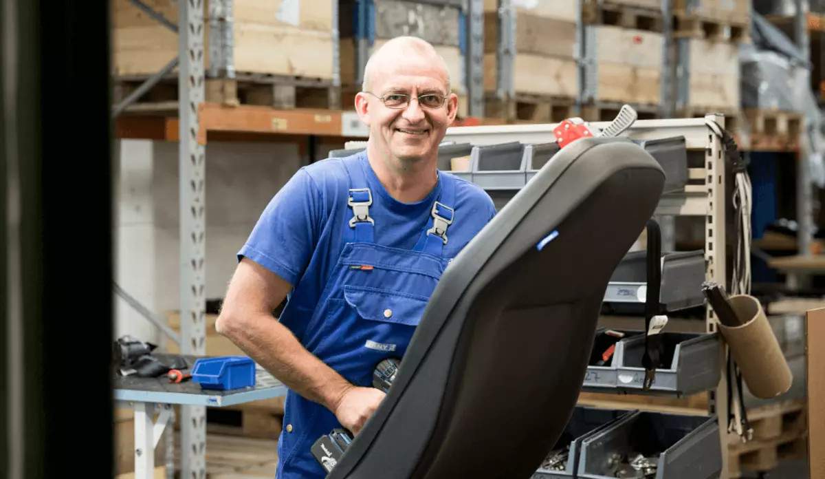 A secure and reliable local IT infrastructure with all the benefits and ...