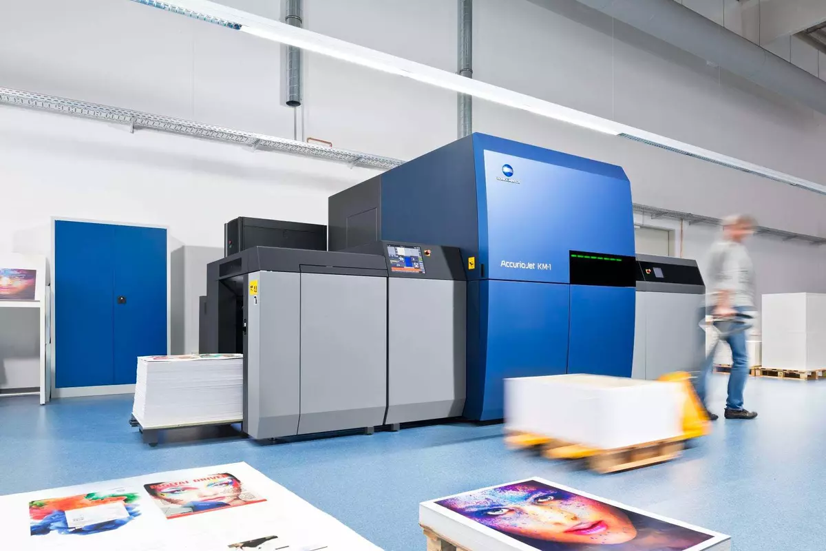 Historie sukcesu kampanii KM-1 | KONICA MINOLTA