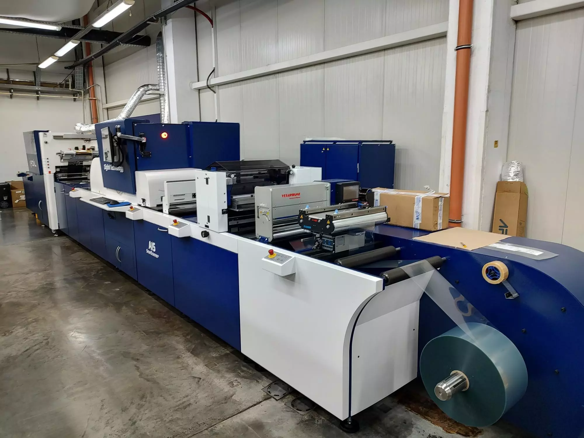 MGI JETvarnish 3D Web in Bulgaria | KONICA MINOLTA