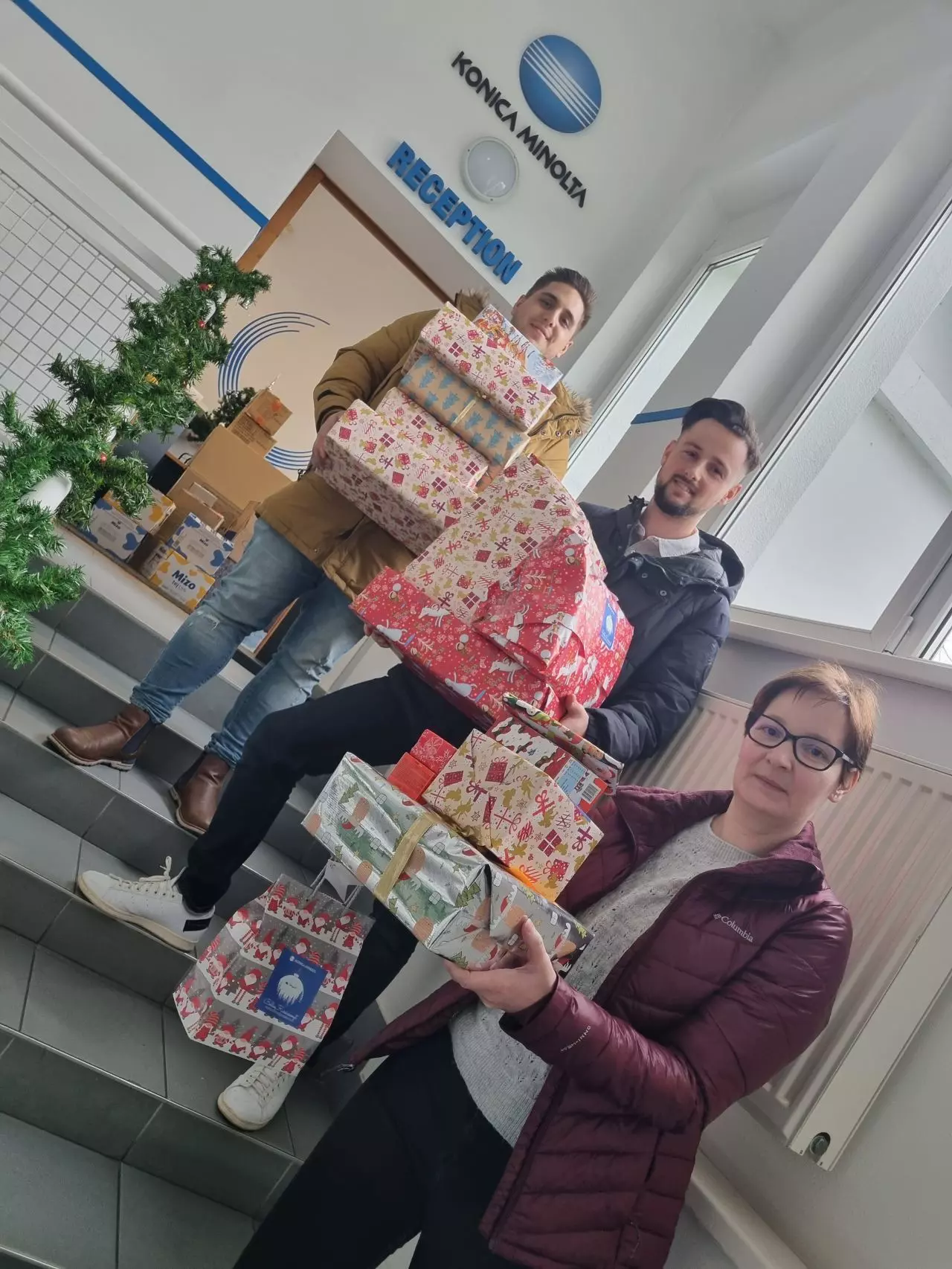 Konica Minolta Magyarország több, mint 20 rászoruló gyermek karácsonyi boldogságához járult ...